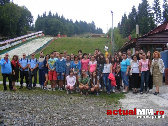 MINI-VACANȚĂ 1 MAI - Jandarmii montani maramureşeni la datorie ... MINI-VACANȚĂ 1 MAI - Jandarmii montani maramureşeni la datorie ...