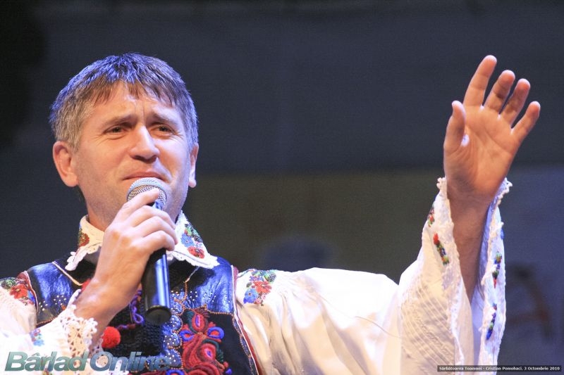 VIDEO - CAMERA ASCUNSA - Cristian Pomohaci, face exorcizari in biserica ...
