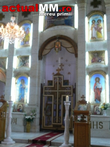 Seini: Singura biserică cu iconostas din piatră din România se află în ...