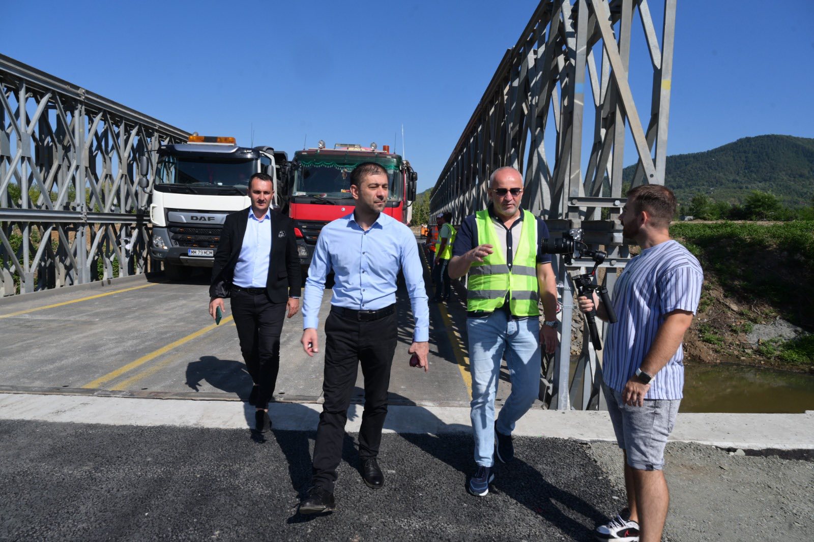 TESTAT LA PESTE 200 DE TONE | Podul provizoriu peste râul Săsar a ...